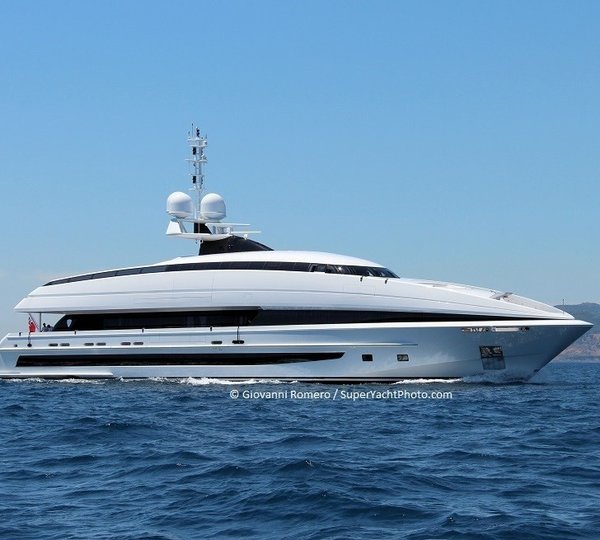 Yacht CRAZY ME, a Heesen Superyacht | CHARTERWORLD Luxury Superyacht ...